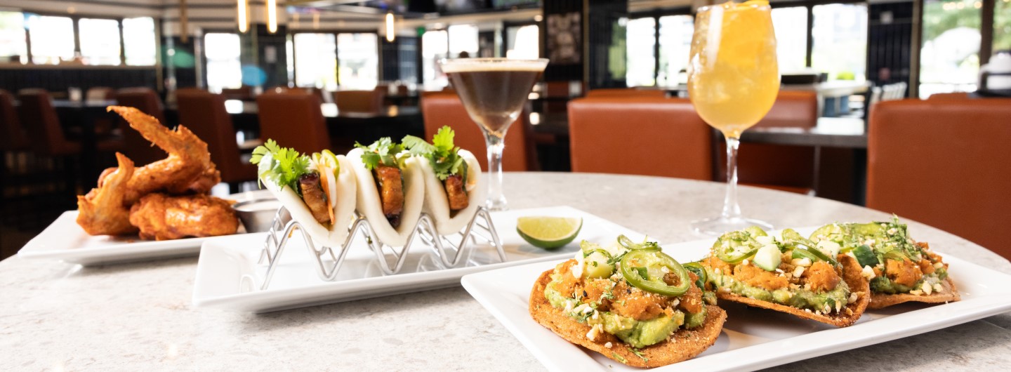 Sports & Social: Sports Bar in Miami, FL | Vivo! Dolphin Mall